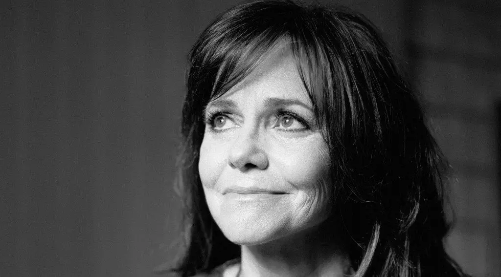 La Rakonto de Sally Field