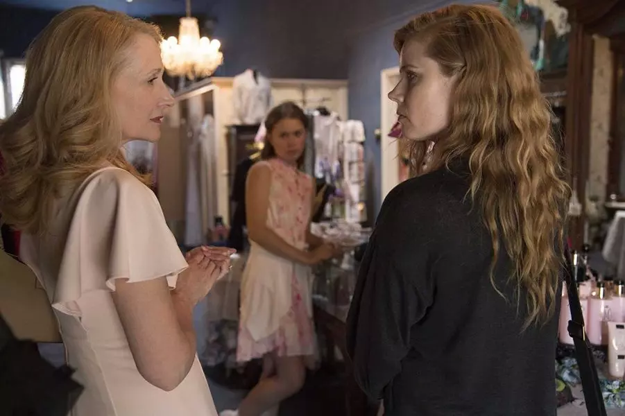 Sharp Objects Recap: Epizòd, Fini, Post-Kredi, Eksplike 14031_6