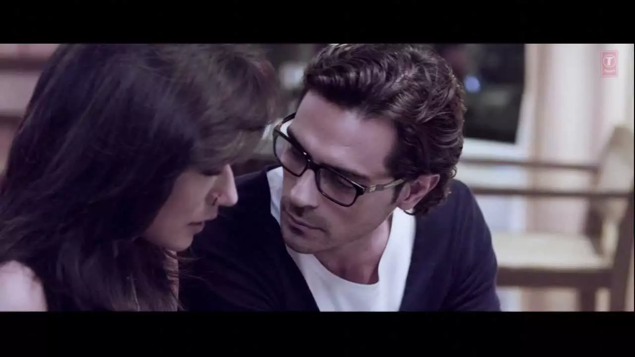 Film Arjun Rampal | 10 Film Terbaik Yang Wajib Ditonton - The Cinemaholic 17643_5