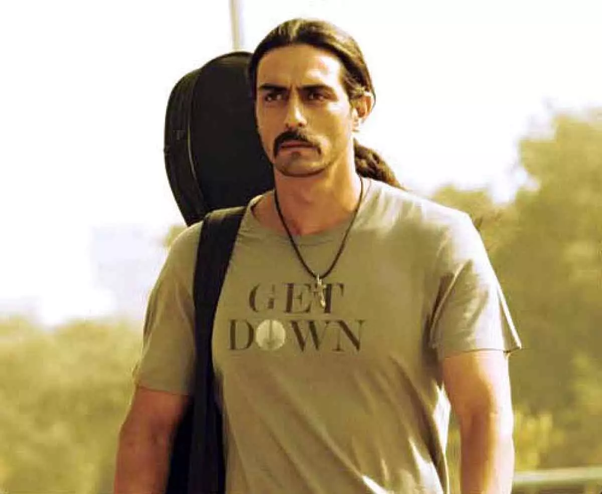 Film Arjun Rampal | 10 Film Terbaik Yang Wajib Ditonton - The Cinemaholic 17643_9