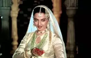 30 ຮູບເງົາ Bollywood ທີ່ເປັນໃຈກາງຂອງແມ່ຍິງທີ່ດີທີ່ສຸດທີ່ເຄີຍມີ - Cinemaholic 1985_21