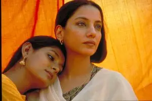 30 beste vrouwengerichte Bollywood-films ooit - Cinemaholic 1985_25
