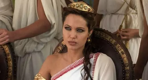 Fiimu Tuntun Angelina Jolie: Awọn fiimu ti n bọ (2019, 2020) Akojọ 21008_7