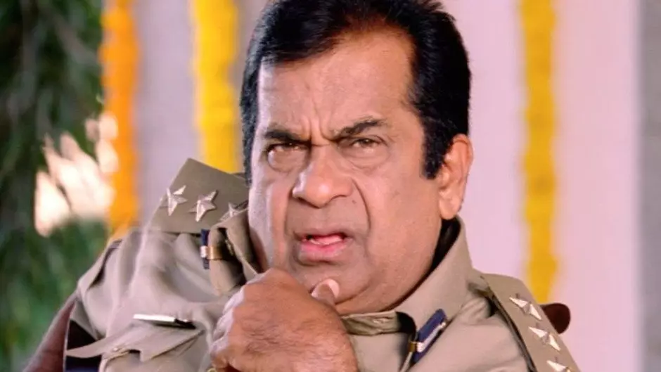 16 Best Indian Bollywood Comedy Movies Ever - Cinemaholic 2375_9