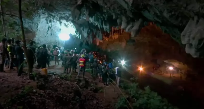 هل الإنقاذ قصة حقيقية؟ هل الفيلم الوثائقي مبني على Thai Cave Rescue؟ 27981_1