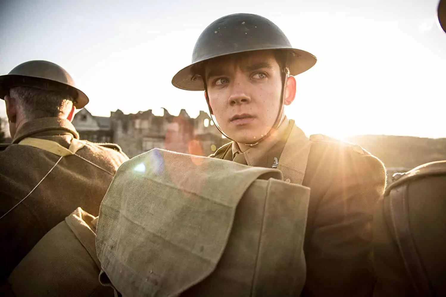 Asa Butterfield v Journey's End (2017)