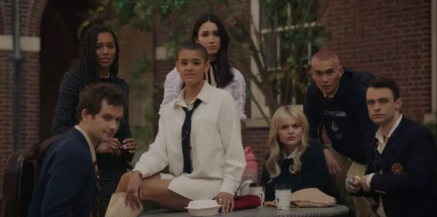 Gossip Girl Episode 1 Recap/Ending, Yakatsanangurwa: Ndiani Musikana Mutsva Wemakuhwa? 30254_1