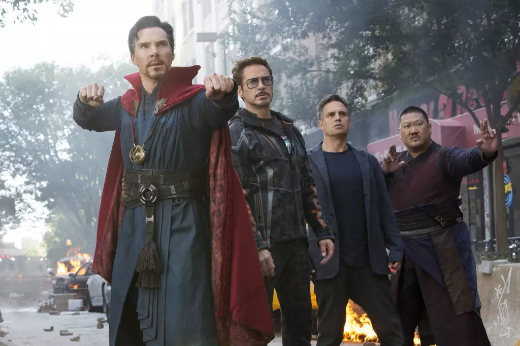 Avengers Infinity War එදිරිව Endgame Box Office | වඩා හොඳ චිත්‍රපටිය කුමක්ද? 3061_4