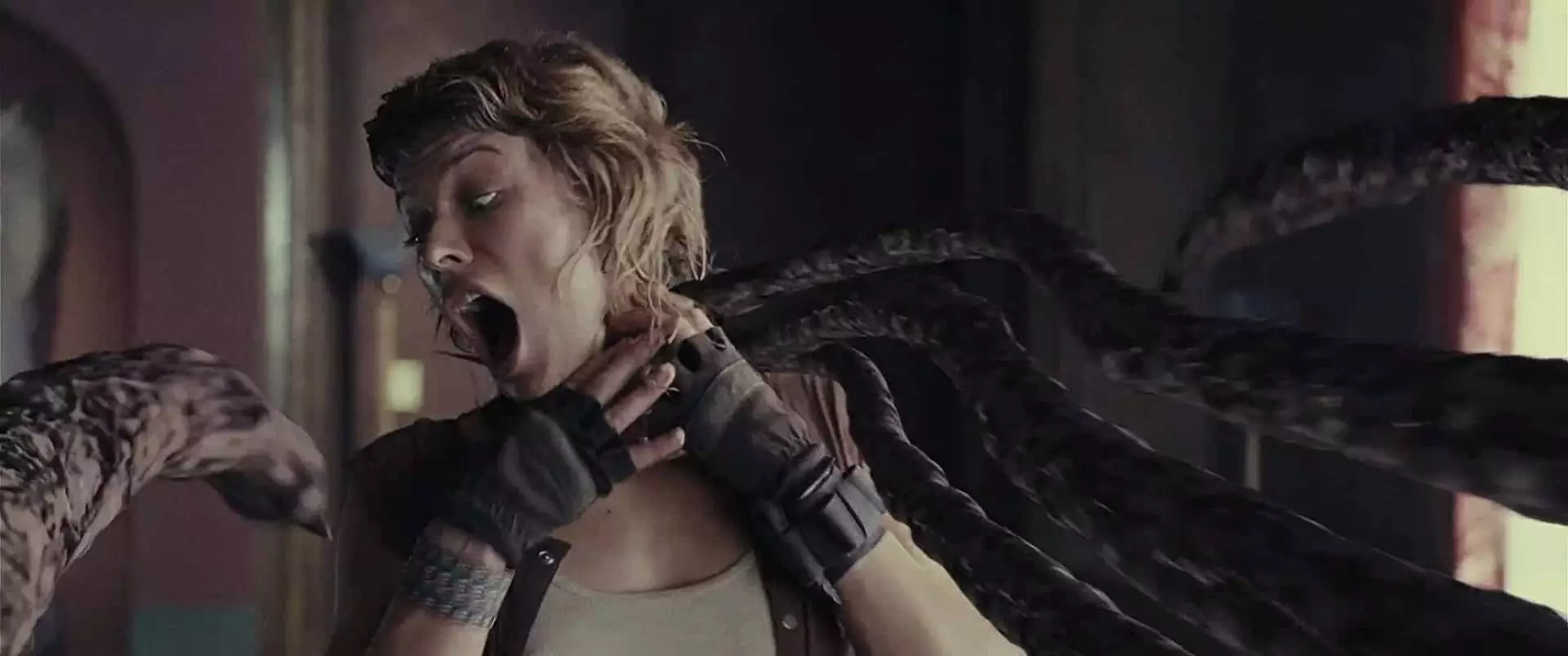 Resident Evil: Extinction Ending, Explained | Lever Claire? Är Carlos och LJ döda? 34702_5