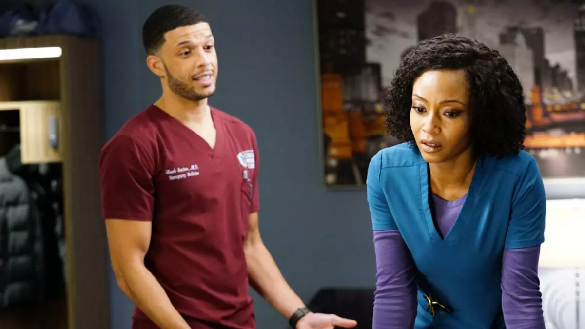 Оё Yaya DaCosta Chicago Med-ро тарк мекунад? Чаро Апрель Секстон тарк кард? 36209_1