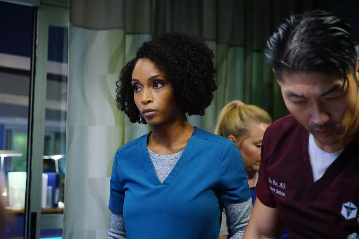 Оё Yaya DaCosta Chicago Med-ро тарк мекунад? Чаро Апрель Секстон тарк кард? 36209_2