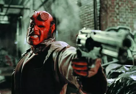 Pilditulemus hellboy 2004 jaoks