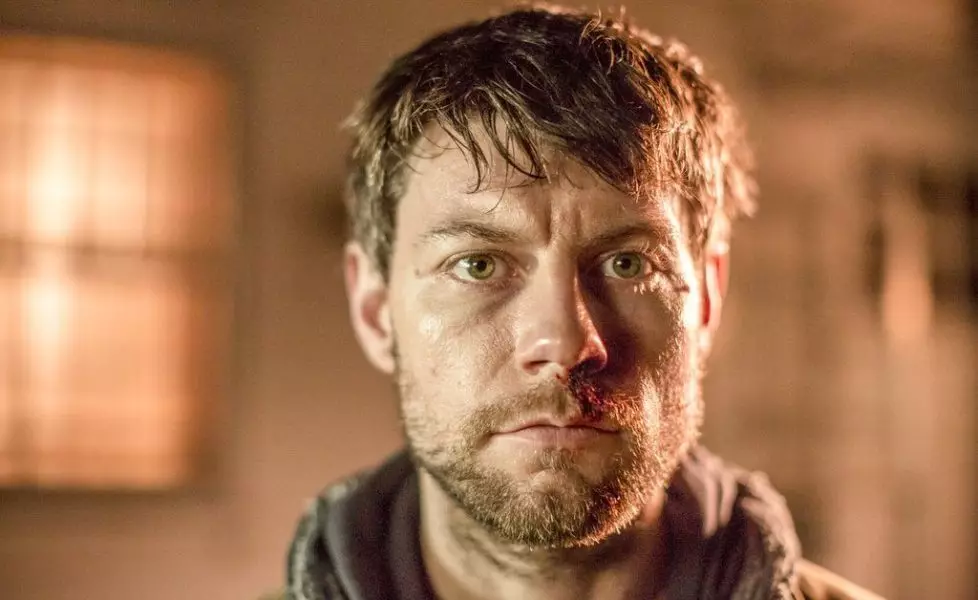 Outcast-TV-ohjelma-arvostelu