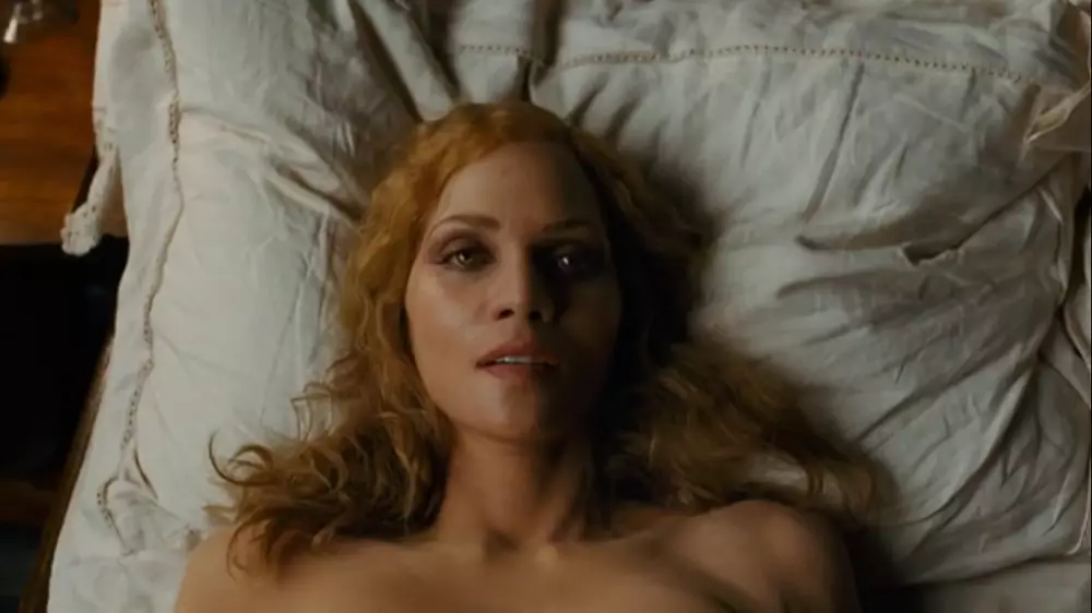 Halle Berry Scene di nudo/sesso nei film, classificate 4533_3