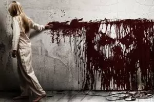 Die 15 besten Horrorfilm-Poster aller Zeiten - Cinemaholic 6080_2