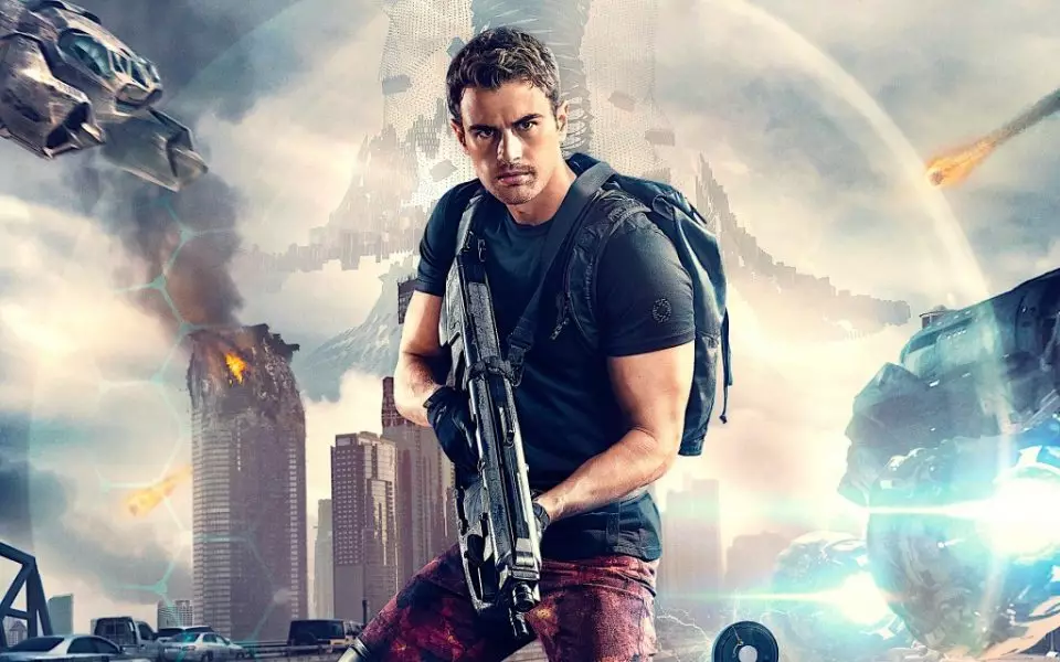 9 Bescht Theo James Filmer an Fernsehsendungen - The Cinemaholic