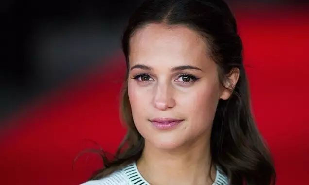 1230686_alicia-vikander