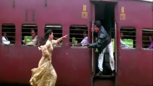 'Dilwale Dulhaniya Le Jayenge' is Overrated. Punika Apa. - The Cinemaholic 740_8