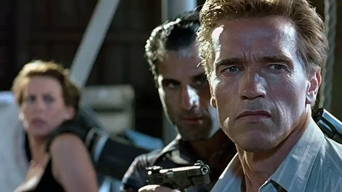 Arnold Schwarzenegger Filmak | Ikusi behar dituzun 10 film onenak - The Cinemaholic 7960_5