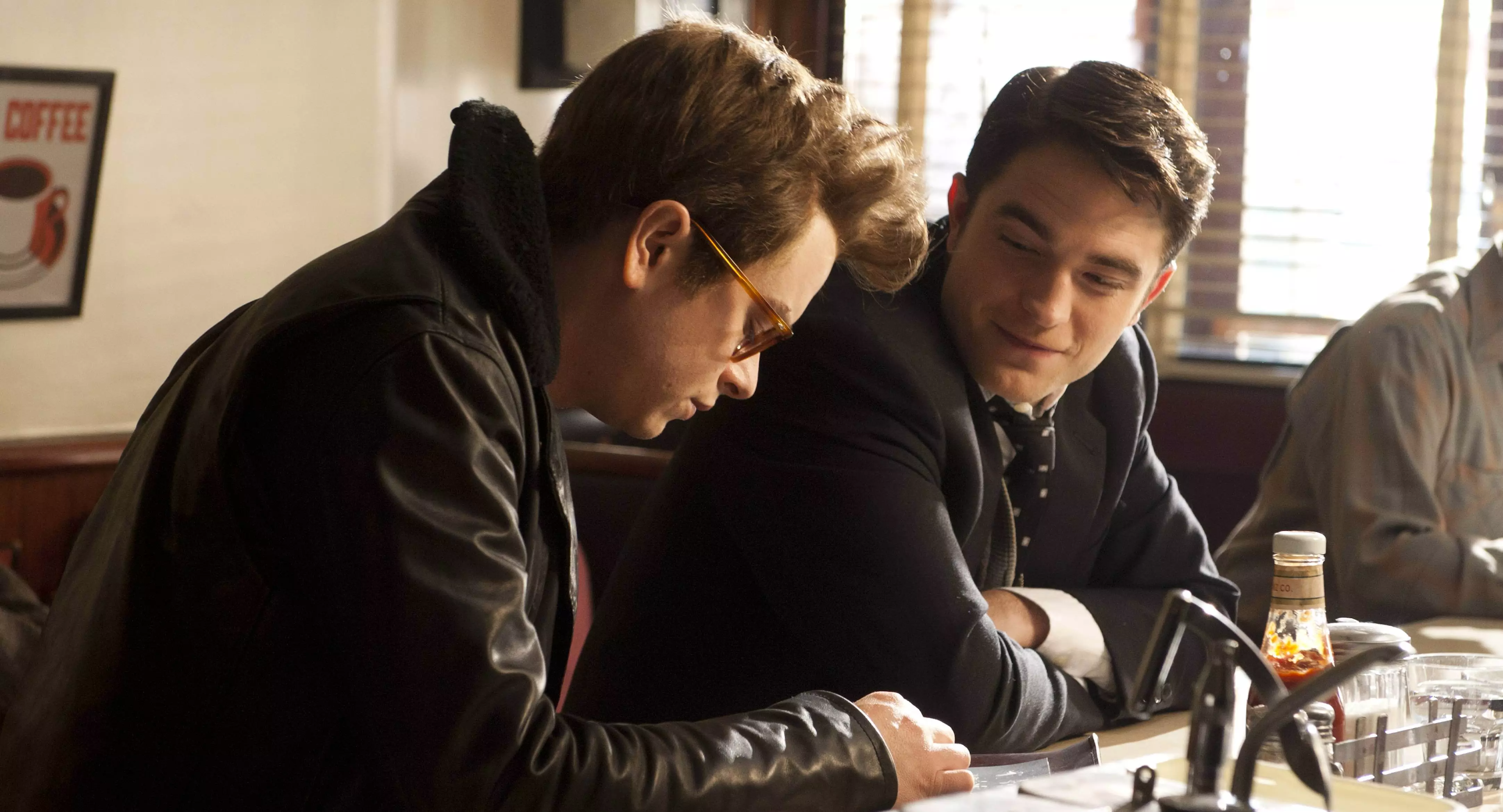 Robert Pattinson Filmləri | Baxmalı olduğunuz 10 Ən Yaxşı Film - The Cinemaholic 8185_7