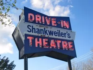 Iconic ලෙස සැලකෙන හොඳම Drive-in Movie Theaters - Cinemaholic 862_19