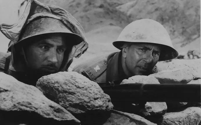 I migliori film sulla guerra di Bollywood | 15 migliori film di guerra hindi di tutti i tempi 940_12